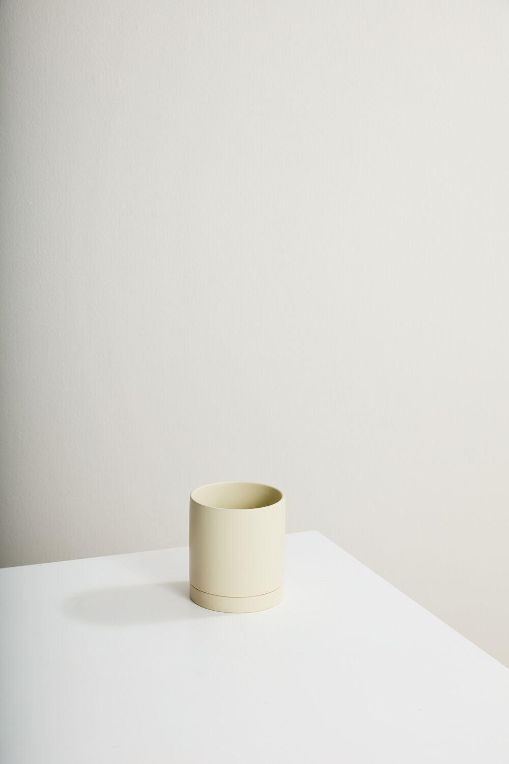Romey Pot 5", Tan – Bast Brothers Garden Center