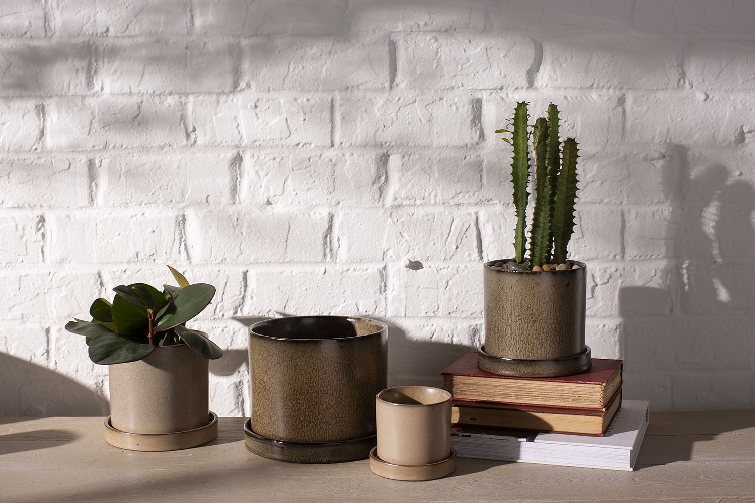 Indoor Pottery - Bast Brothers Garden Center